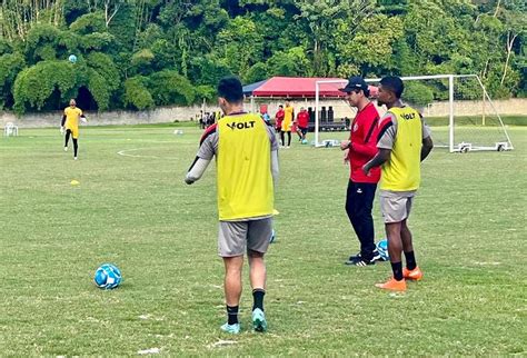 Barradao Informa Vitória Reforça Jogadas De Bola Parada Em Tr