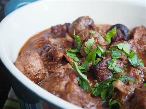 Slow Cooker Red Wine Beef And Mushroom Casserole The Annoyed Thyroid