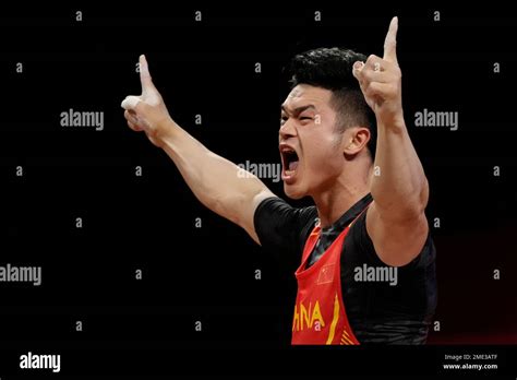 Shi Zhiyong Of China Celebrates After Winning The Gold Medal And Sets A