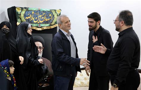 دیدار دکتر پزشکیان با خانواده شهید آل هاشم دکتر مسعود پزشکیان رئیس