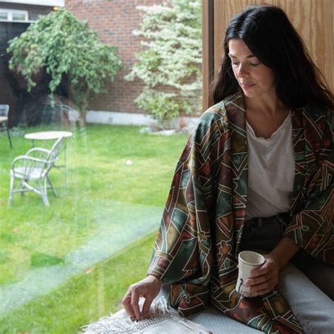 Nasrin Khusrawi Gjenskaper Barndomsminnene Fra Iran I Et Norsk