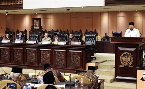 Ketua Dpd Ri Tawarkan Re Konsensus Nasional Kembali Ke Uud 1945 Naskah