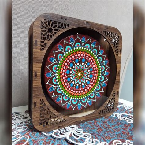 خرید و قیمت بشقاب دیوار کوب سفالی نقطه کوبی قطر 16سانتی دارای لایه