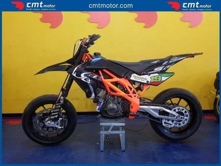 APRILIA Vendo Aprilia Sxv 550 2007 14 Usata A Busto Arsizio Codice
