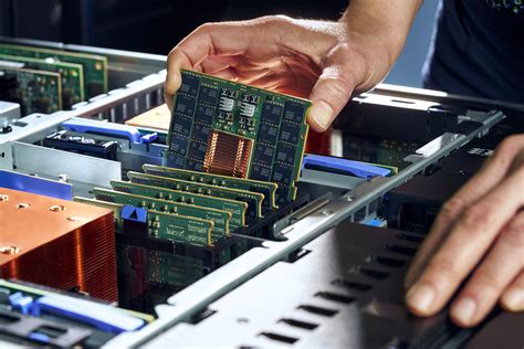 256 ядер 2048 потоков и 64 Тбайт Ddr5 Ibm анонсировала «бесперебойные