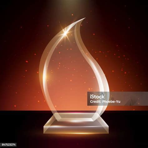 빛나는 배경에서 빈 투명 한 벡터 아크릴 유리 트로피 수상 서식 파일 트로피에 대한 스톡 벡터 아트 및 기타 이미지 트로피