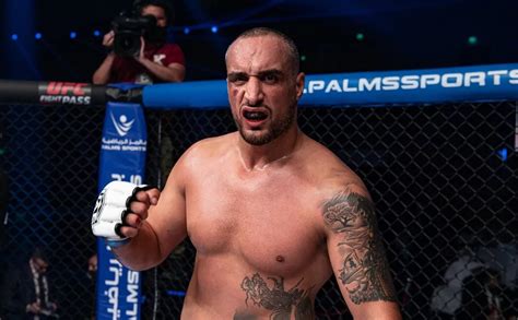 Sofiane Boukichou Vs Luc Ngeleka à Luae Warriors 30 Mma Combat