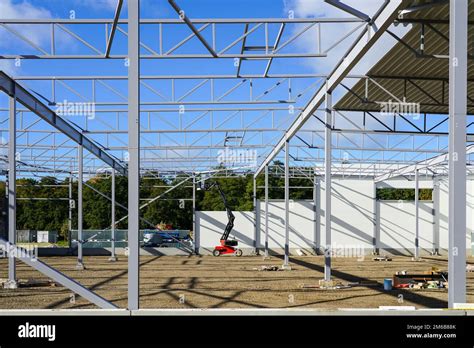 New Building Steel Framework Assembly Using Self Propelled Scissor Lift