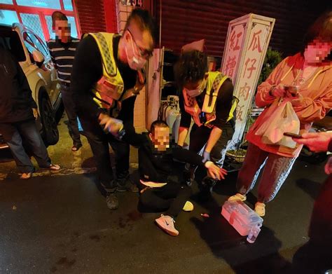 阿北酒後失衡摔倒 血流不止警消積極緊急救援送醫 蕃新聞