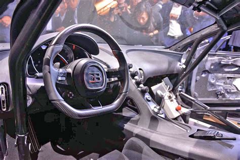 304 Mph Bugatti Chiron Becomes The Fastest Car In The World Digital