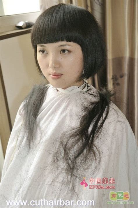 美女剃bob头 美女挑战奇葩发型 伤感说说吧
