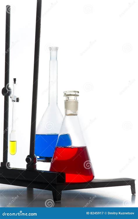 Experimento de la química imagen de archivo Imagen de laboratorio 8245917