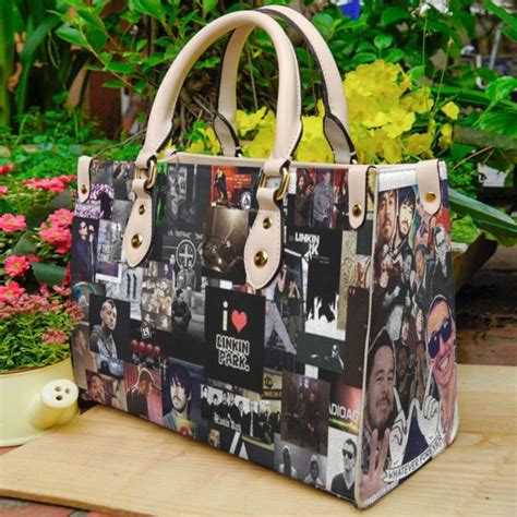 Hello Kitty Leather Handbag T For Women