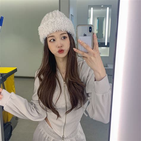 소두핏💓앙고라퍼 도톰 포근 앙고라 밍크 퍼 비니 털모자 방한모자 뽀글이 양털 부클 모자 겨울 아이템 블랙 아이보리 다크베이지 3col 에이블리