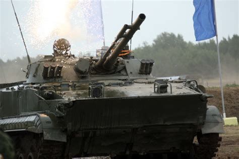 Батальонный комплект БМД-4М поставят в Псковскую дивизию ВДВ до конца ...