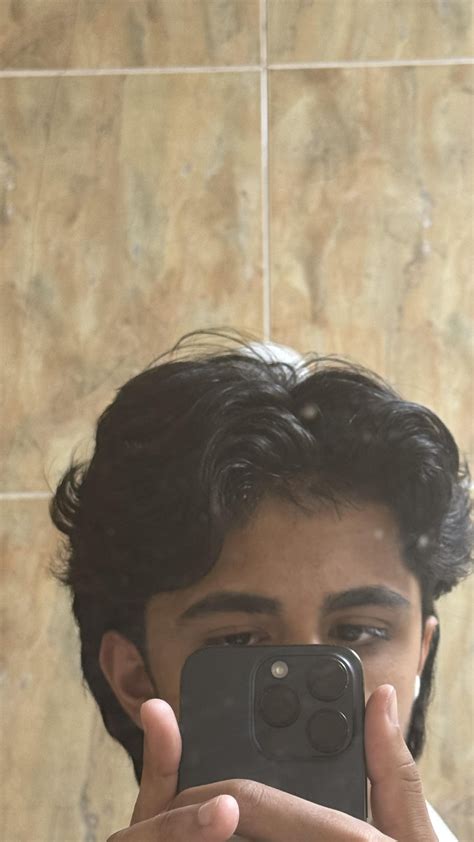 Why Does My Middle Part Look Bad On One Side And Flows Good On The
