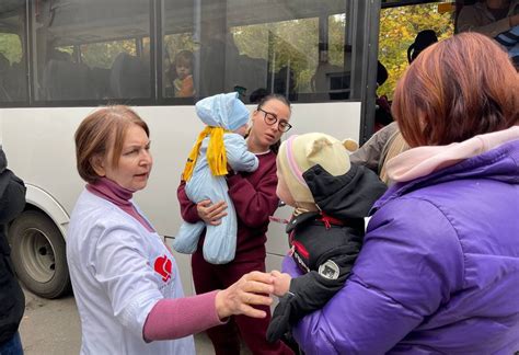 Единая Россия помогла эвакуировать более 50 детей из дома малютки в