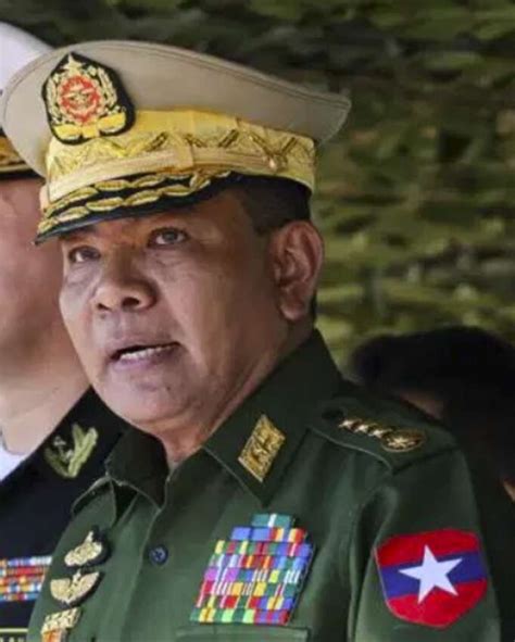 ပြည်သူ့စစ်မှုထမ်းဆင့်ခေါ်ရေး ဗဟိုအဖွဲ့ ဥက္ကဋ္ဌ သစ်အဖြစ် ဗိုလ်ချုပ်ကြီး