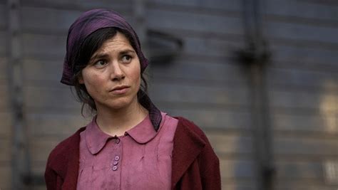 1945 Tres mujeres Película 2022 Crítica Reparto Estreno