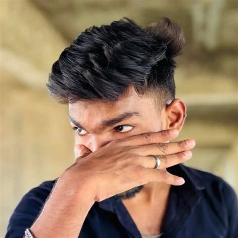 𝑫𝑰𝑽𝑨𝑲𝑨𝑹 𝑨𝑮𝑮𝑨𝑳𝑨 Divakarsaii • Threads Say More