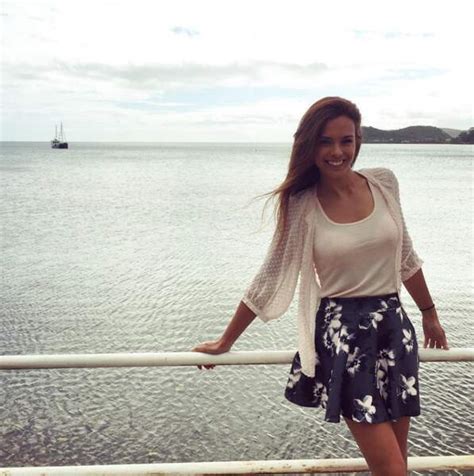 Instagram Miley Cyrus Nue Sur La Plage Nabilla Sexy Au Sport T L Loisirs