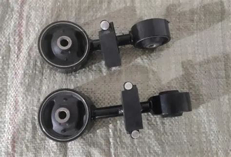 用于三菱 Lancer Cs 的发动机支架 Mr554541