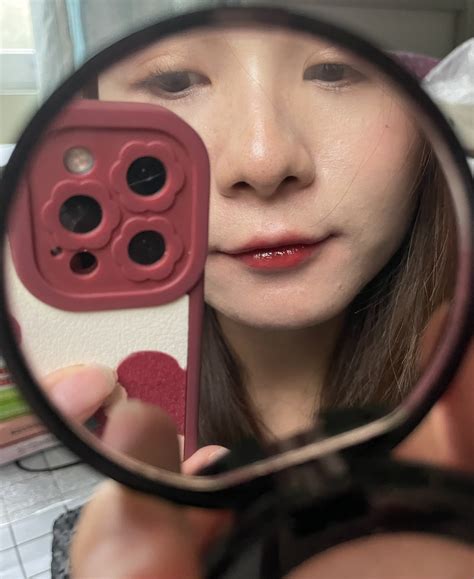YSL圣罗兰黑管唇釉N416 番茄红试色 美妆交流 可爱网 最有爱的时尚美妆社区 美容化妆护肤交流