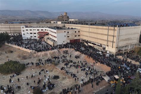 Saydnaya Prison Inside Syrias ‘slaughterhouse Prison Where Assads