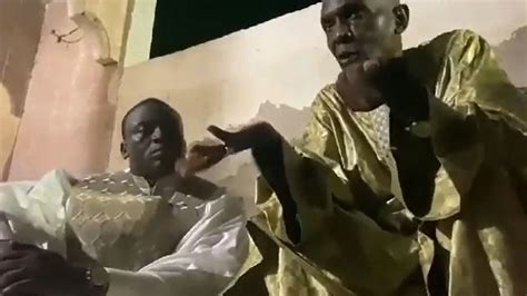 Vidéo Moukhamed Ibrahima Niass Imam Ratibe De Leona Niassene Et Le