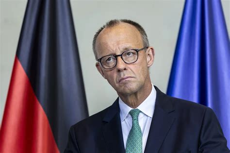 Mercs Uzskata Putinu Par Iespējams Lielāko Mūsu Laika Kara Noziedznieku