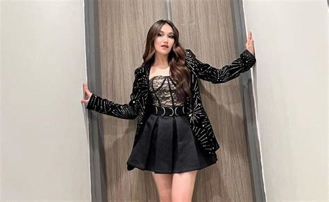 Ayu Ting Ting Tunangan Andre Taulany Ucapkan Selamat Okezone Celebrity