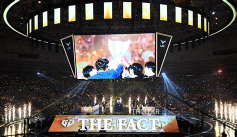 T1 제압 젠지전무후무 Lck 4연속 우승 Tf사진관 포토 기사 더팩트