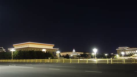 【携程攻略】北京天安门广场景点 祖国的心脏。广场气派，广场内和周边的建筑都大名鼎鼎。这次在天安门…