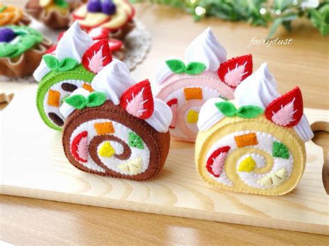 メルカリshops ＊フェルトままごと＊ロールケーキセット＊