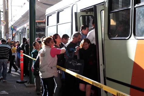 ¿cómo Solucionar El Problema De Transporte Público De Ciudad De México Noticias Univision
