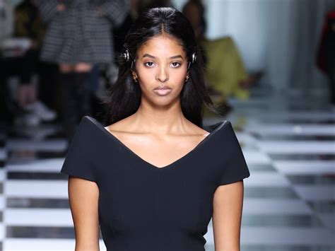 Kobe Bryants Daughter Natalia Makes Runway Debut As