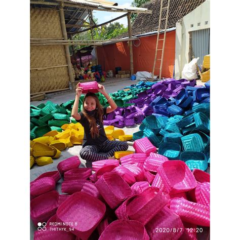 Jual SEPASANG BESEK WARNA WARNI 15X15X7CM Termurah Besek Warna Besek