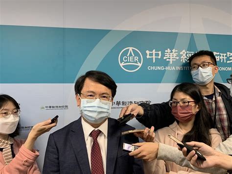 11月台灣採購經理人指數pmi續跌至439、nmi回升至522 翻爆 翻報