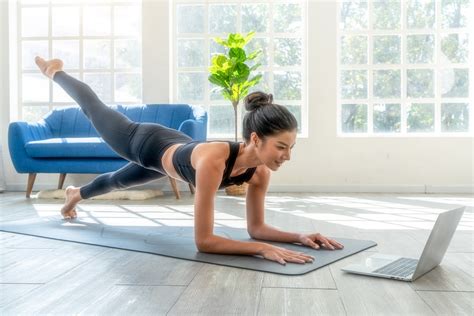 5 Unique Core Exercises To Switch Up Your Workout Routine Well Good
