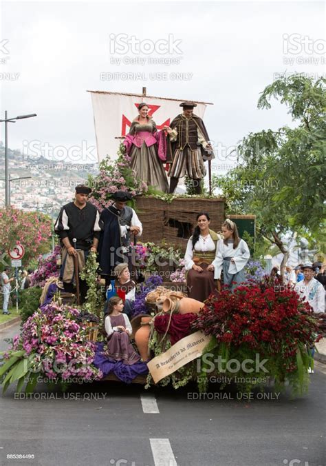 푼 샬의 마데이라 와인 축제의 전통 의상 Durnig 역사 및 민속 퍼레이드에 사람 9월에 대한 스톡 사진 및 기타 이미지