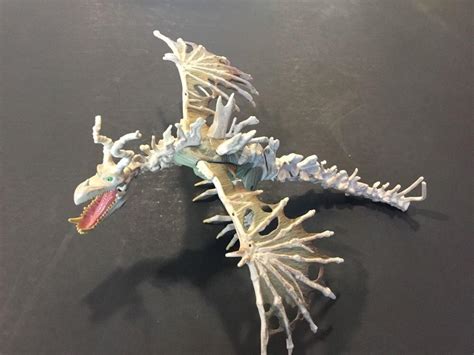 Dreamworks How To Train Your Dragon Boneknapper Skeleton Figure Missing