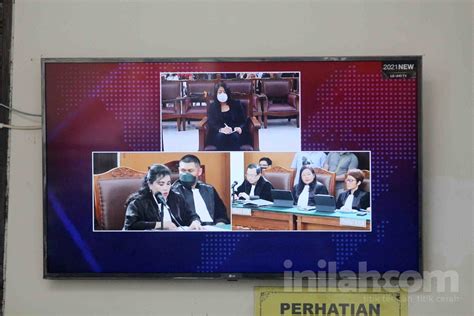 Tiba Di PN Jaksel Ferdy Sambo Dan Istri Sambut Balasan Eksepsi Dari Jaksa