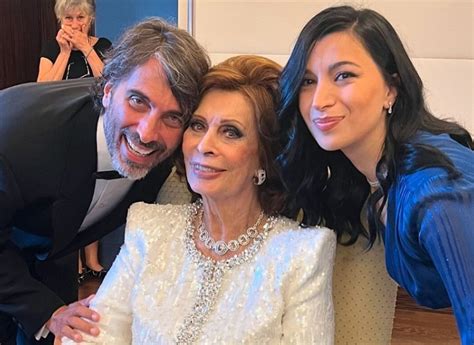 Sophia Lorens Son 57 To Marry 37 Year Old Georgian Beauty See The