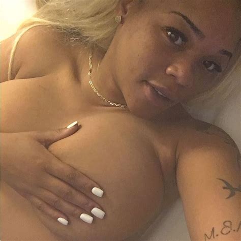 Simp For Trinere Shesfreaky