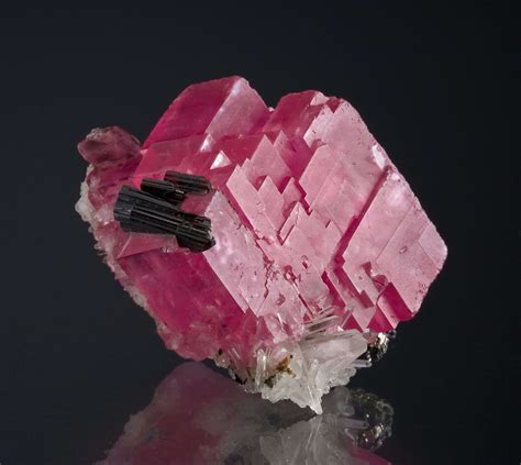 Rhodochrosite With Hubnerite And Quartz Tuc115 206 Sweet Home Mine
