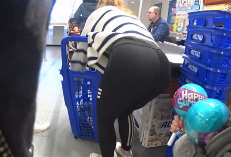 Nice Girl In Tight Black Yoga Pants Bendover Oc Spandex Leggings