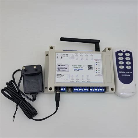 산업용 무선리모컨및 콘트롤러 12v용 Srm2021 12v8개입력스위치2개led23a배터리사용8개릴레이동작mj447cont내장안테나직접개발생산 라디오