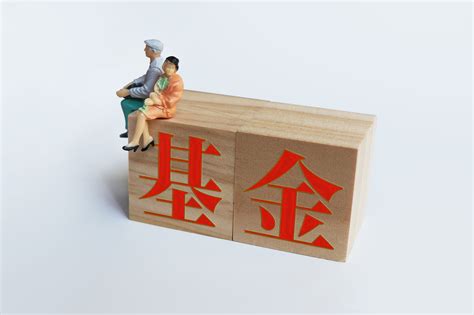 顶流董承非拟自购4000万元新基金曾管理公募规模超600亿 凤凰网