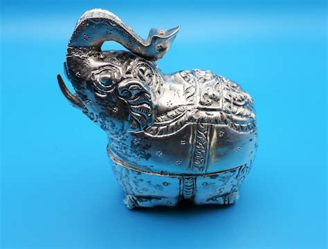 South East Asia 500 Fine Silver Good Luck Elephant T Gem