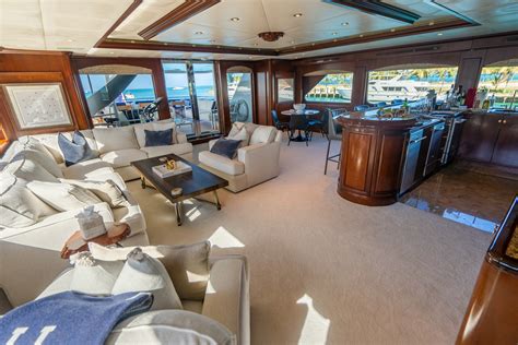 Lanida Sky Lounge On The Upper Deck Luxury Yacht Browser By